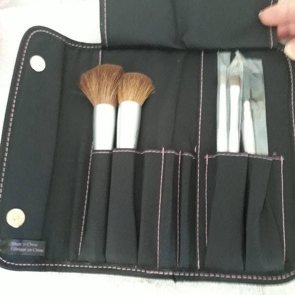 Mary Kay | Makeup | Mary Kay Brush Set Fullsize Signature Makeup 5 ...